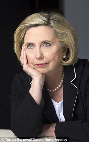 Hillary Clinton Lookalike Teresa Barnwell Quit Her Job To Impersonate