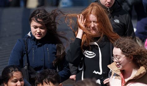 Status Yellow Wind Warning Issued For Five Counties