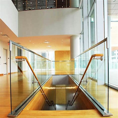 Modern Staircase Glass Railing