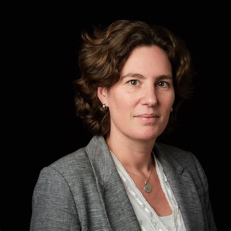 Naar Delft Ging Ik Om Bruggen Te Bouwenmandy Korff Nae