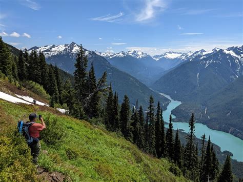 무료 사진 산악 등반가 백 패 커 도보 여행자 풍경 사진 작가 밸리 캐년 파노라마 강 산