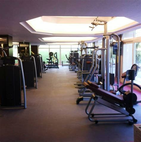 Golds Gym In Katameya Heights Cairo Gyms