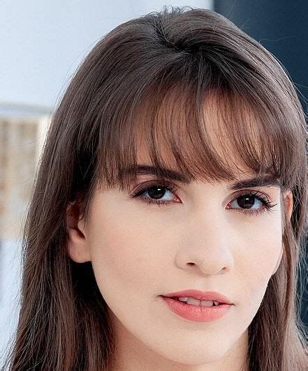 Lili Charmelle Biography Wiki Age Height Career Photos More Artofit