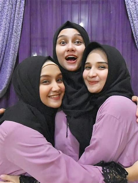 Zee Zee Shahab Rutin Tanya Kabar Sarah Shahab Selama Tangani Corona