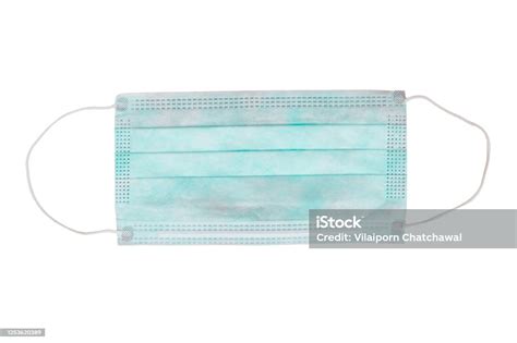 흰색 배경에 고무 귀 스트랩 수술 마스크 입과 코를 덮는 전형적인 3ply 수술 용 마스크 박테리아에서 시술 마스크 보호 개념 0명에 대한 스톡 사진 및 기타 이미지