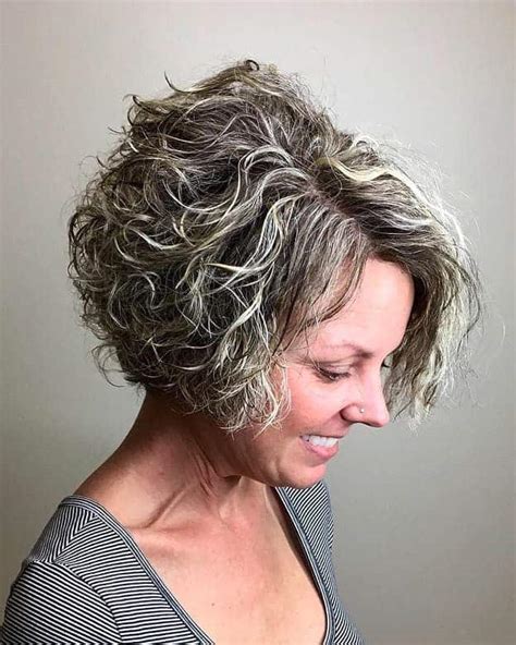Inverted Bob Curly