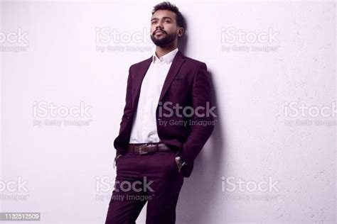 공식적인 패션 소송에서 잔인 한 젊은 아프리카계 미국인 남성 모델 거친에 대한 스톡 사진 및 기타 이미지 거친 검은색 경영자 Istock