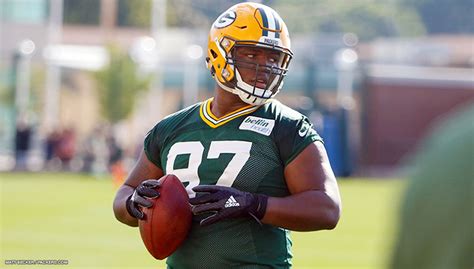 Ie Sports Net Kenny Clark 3rd Annual Football Camp Ie Sports Net