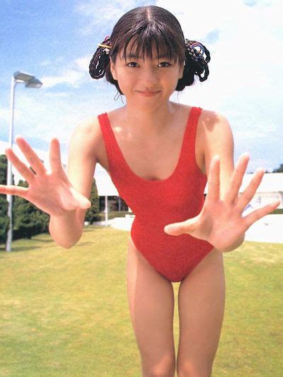 クリックすると元のサイズで表示します Swimsuit Fashion Hollywood Stars 80s Photos
