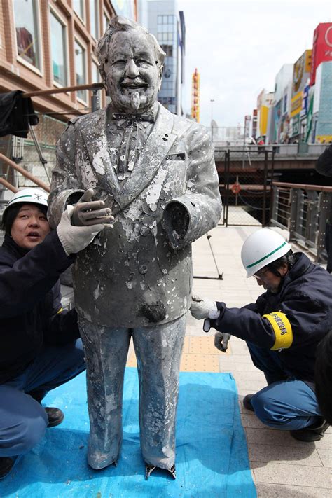 Colonel Sanders Statue Higurashi