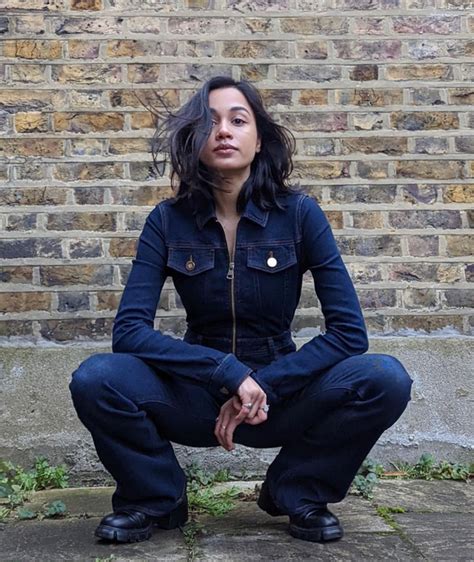 Clickfortaz Youtuber Crouch Pose Prk6942