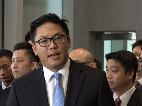 17名副局長政助履新 梁宏正不認為入政府與父親有關 Rthk