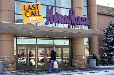 Neiman Marcus Closing 10 Last Call Stores Wsj