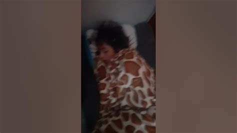 Mi Prima Durmiendo 😴 Youtube