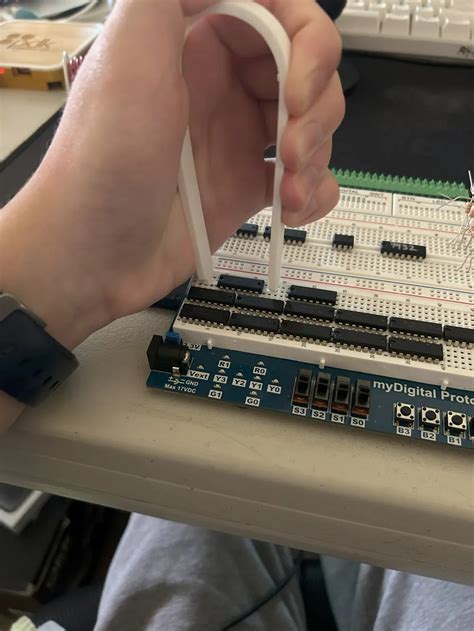 Estrattore Di Circuiti Integrati Da Pewpie Makerworld Scarica Modelli 3d Gratuiti