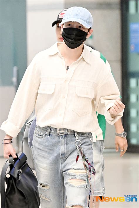 하성운 대만 팬들 만나고 왔어요 포토엔HD 손에 잡히는 뉴스 눈에 보이는 뉴스 뉴스엔
