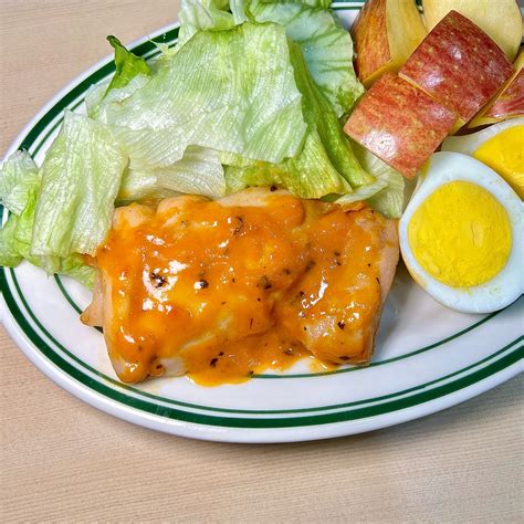 도리의 먹방일기 협찬 바르닭 딜리스틱 소스까지 싹싹 긁어먹어도 140kcal⁉️ 바르닭에서 만든 맛있는 닭다리살 전문 브랜드 딜리스틱이 착한 치팅제품으로 딜리스틱