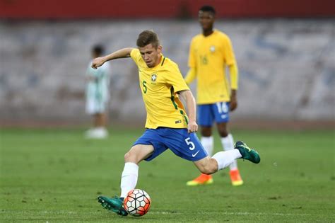 Caio Henrique Relembra Convocação Para O Sul Americano Sub 20 E Sonha
