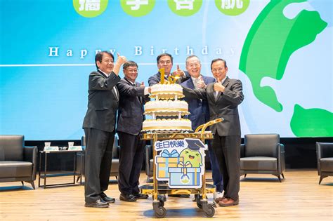 環境部1歲生日 彭啓明許願：2032年減碳40