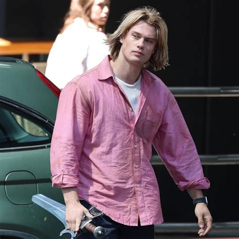 اولین تصاویر پشت صحنه از نیکلاس گالیتزین و کامیلا مندز در فیلم Masters