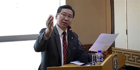 Хотын ерөнхий менежер Т Гантөмөр Давс цацахгүй гамна