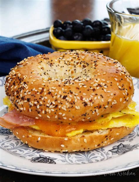 25 Breakfast Bagel Sandwich Recipes We Love Anastasia Blogger How To