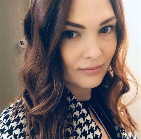 Anyone Wanna Caption Or Degrade My Best Friends Mom Dm For More Of The