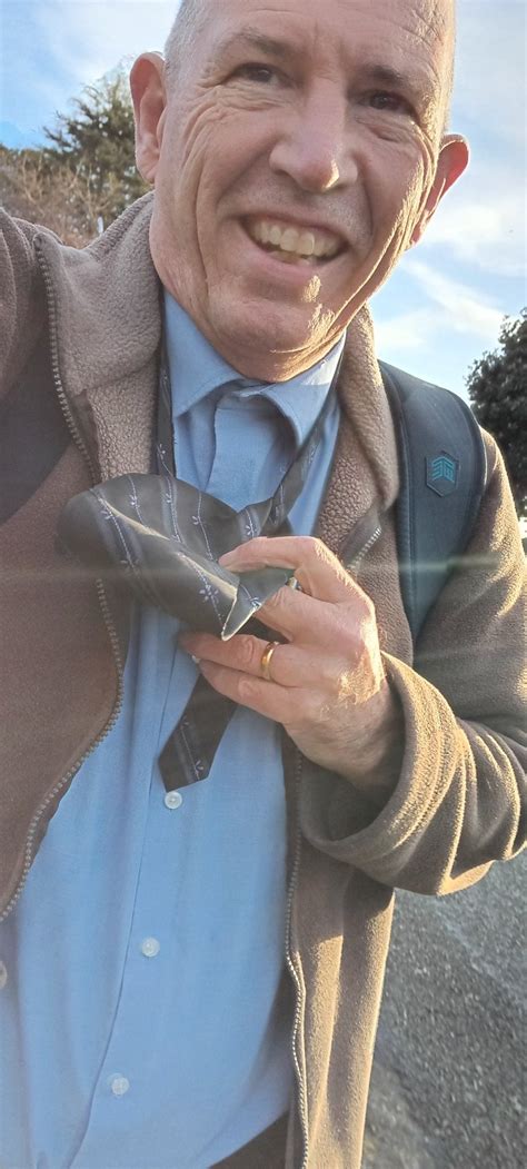 Naked Baz On Twitter Tying One S Tie On The Fly Https T Co