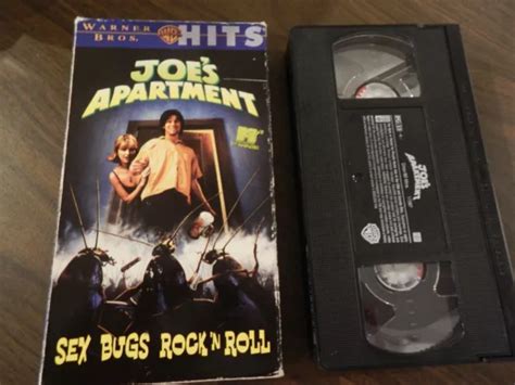 Joes Apartment Vhs Mtv Movie Sex Bugs Rock N Roll 1996 Wb Hits Oconnell £466 Picclick Uk