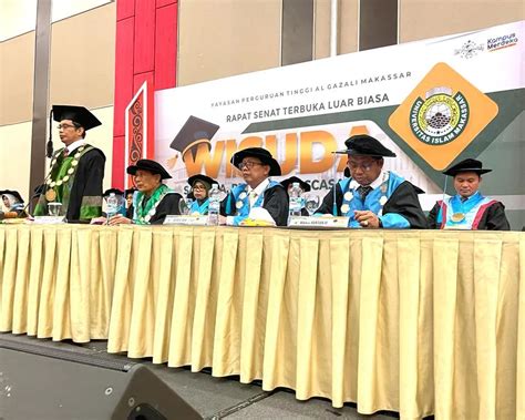 Rektor Uim Rasa Bangga Dengan Lulusannya Telah Miliki Pekerjaan