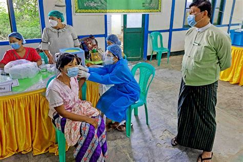 ပွင့်ဖြူမြို့နယ်၌ ပြည်သူများအား ဒုတိယအကြိမ် ကိုဗစ် ၁၉ ရောဂါ ကာကွယ်ဆေး