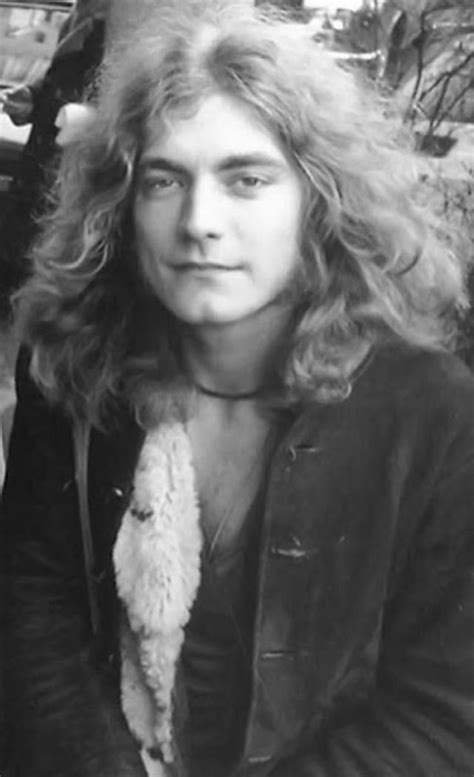 The God Of Rock And Roll 25 Stunning Vintage Photos Of A Young Robert