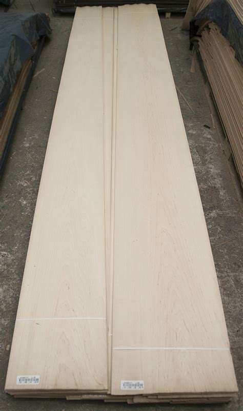 Fornir Klon Kanadanadyjski