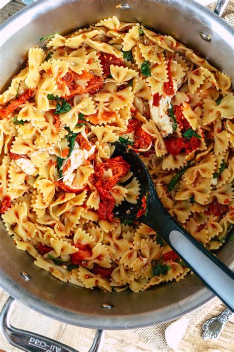Roasted Tomato Caprese Pasta Ciao Chow Bambina