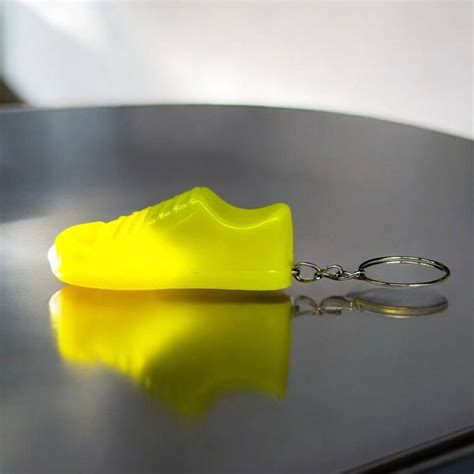 Брелок ліхтарик черевик — ціна 18 грн у каталозі Брелоки Купити товари для дому та побуту за