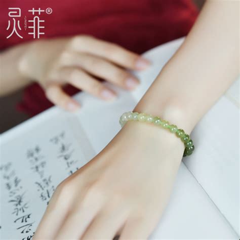 天然和田玉手串女6mm渐变晴水和田玉青白玉珠子串珠散珠玉珠手链 虎窝淘