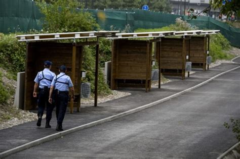 Switzerlands ‘drive In Sex Boxes In Zurich Deemed Successful Two