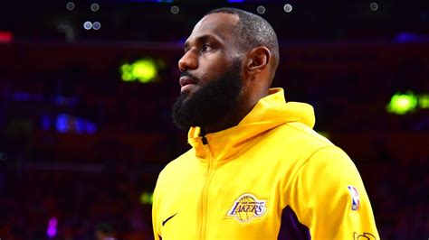 Lebron James Likes That Viral Photo Of His Insane Vertical