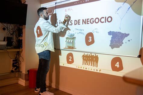 Guest Lecture Roger Bettosini The 99 Cheesecake Ibp Barcelona