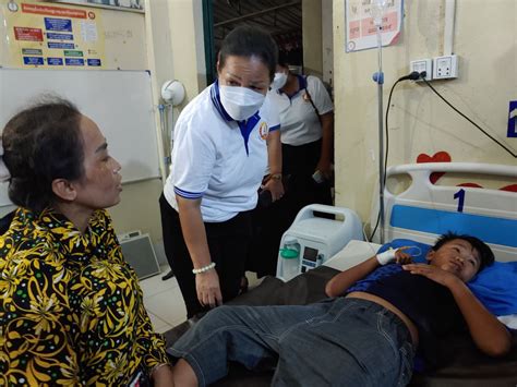 Update ៖ ពលរដ្ឋ១២នាក់ នៅឃុំ ប្រឡាយមាស ពុលអាហារក្រោយពីនាំគ្នាបរិភោគមីឆាលក់នៅតាមភូមិ សារព័ត៌មាន