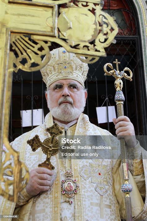 2012년 5월 6일 불가리아 소피아의 동방 정교회 성 조지 주변에서 행렬을 이끄는 주교들 Blessing에 대한 스톡 사진 및 기타 이미지 Istock