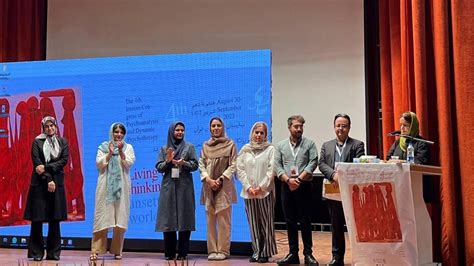 روابط عمومی دانشگاه با حضور بی‌نظیر چهارمین کنگره روان‌کاوی و روان