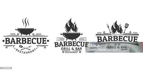 Bbq 아이콘 또는 라벨 세트입니다 바베큐 로고 그릴 바 레스토랑 스테이크 하우스 빈티지 배지 디자인 불 불꽃 그릴 포크 및