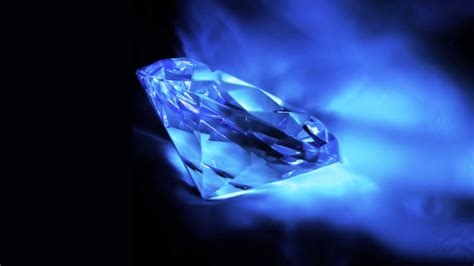 The Future Of Fluorescence In The Diamond Industry A Natural Indicator