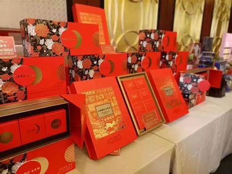 【烘焙】杏花楼将竞品”变“盟品”，与稻香村共推联名款月饼礼盒，今年中秋还会有这些月饼新产品 快消品网