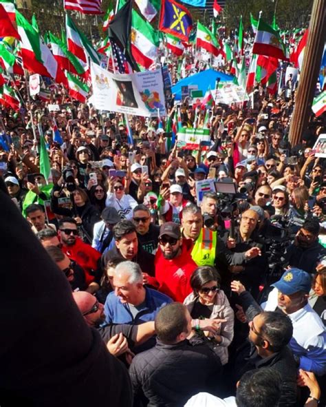 آخوندِ مرده On Twitter روزهای اول یادتان هست چطور برای ایران پرچم