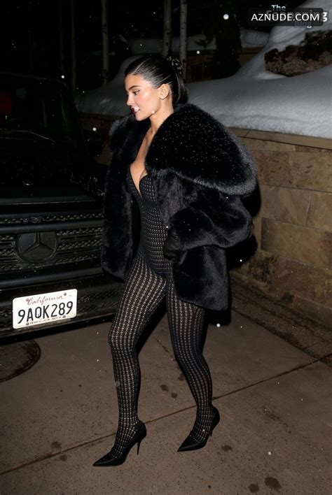 Anastasia Karanikolaou Sexy Seen With Kylie Jenner Flashing Her Hot