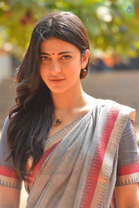 Shruti Haasan Latest Pics Photo 8 Of 25