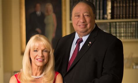 Greek American Billionaire John Catsimatidis Wants To Buy Cnn