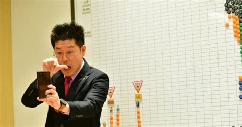 청각장애 보험왕… “5~6시간 수어 대화 예사죠”